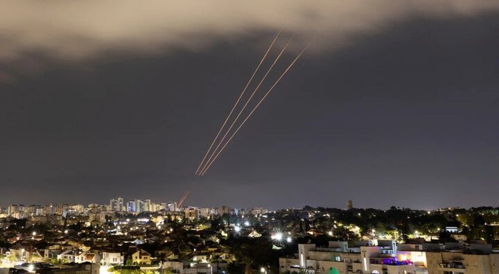 Iran attacks secret Israeli and US military base in Tel Aviv - ommatpress